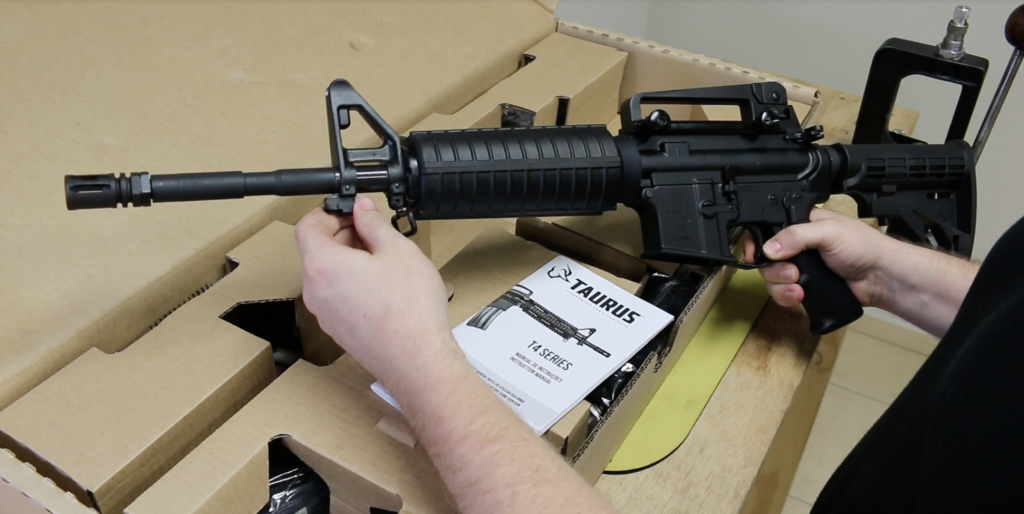 Unboxing do Fuzil T4 - InfoArmas | O Maior portal sobre armas da ...
